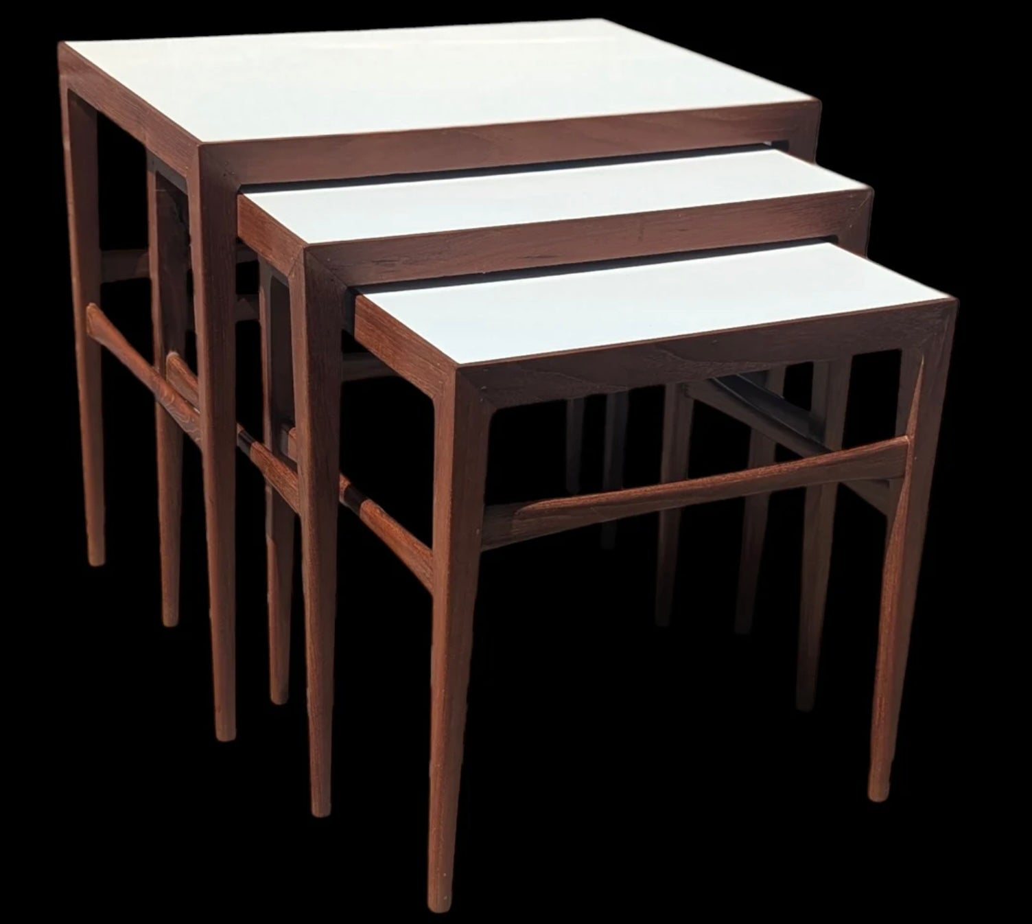 Mid Century Modern Nesting Tables – Vintage Vault